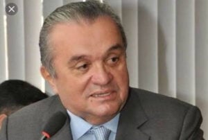O “chapéu” de Allyson e o “cheque” de Flávio - Tribuna do Norte
